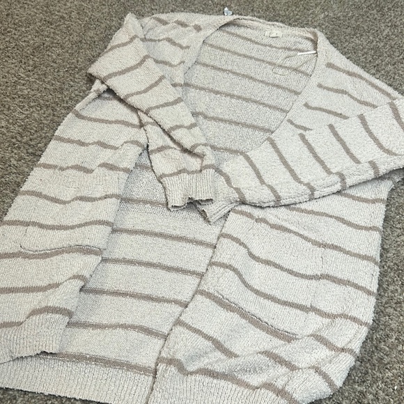 debut | Sweaters | Basic Cardigan | Poshmark